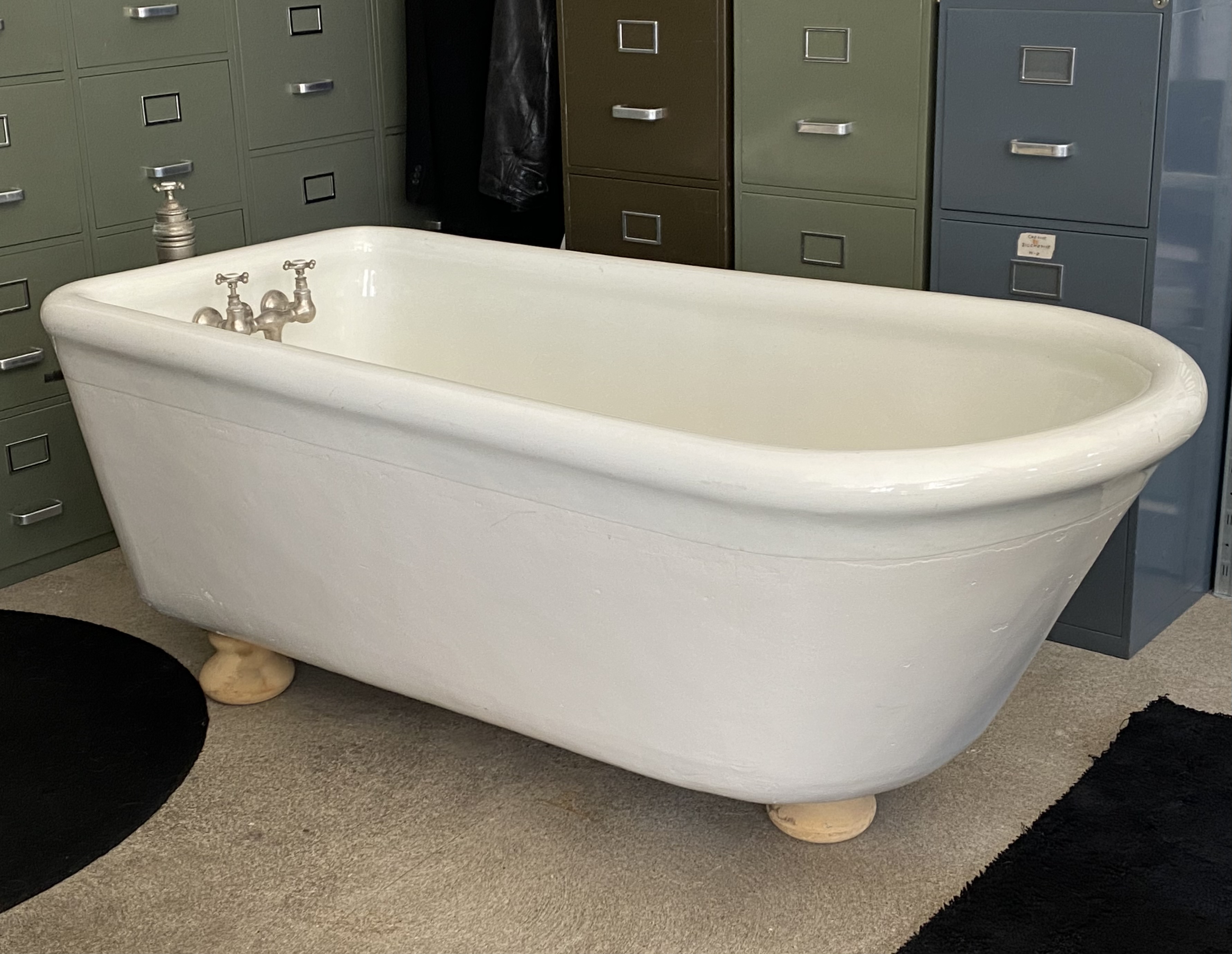 Seltene luxuriös breite HISTORISCHE BADEWANNE aus KERAMIK | 96566